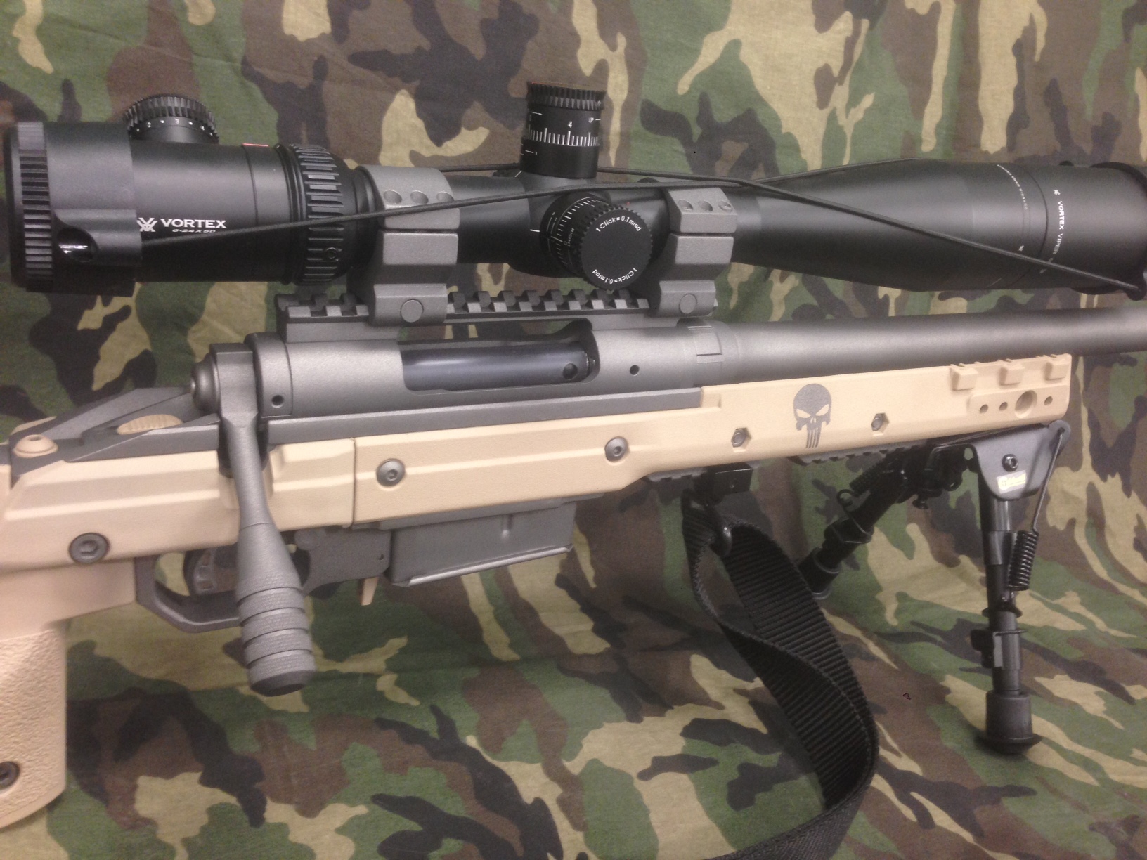 2 Tone Rifle In Desert Sand and Tungsten - Toms Custom Guns
